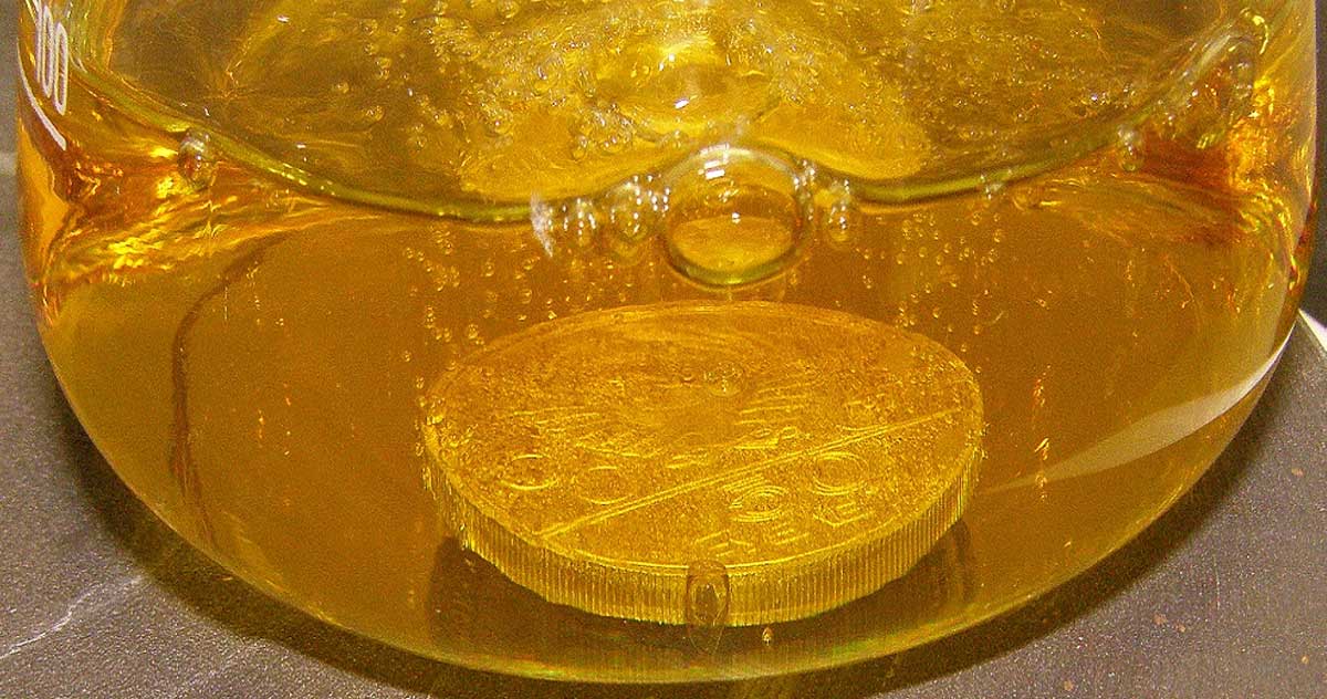 Ce este "Aqua regia"? Apa regală care dizolvă aurul şi platina